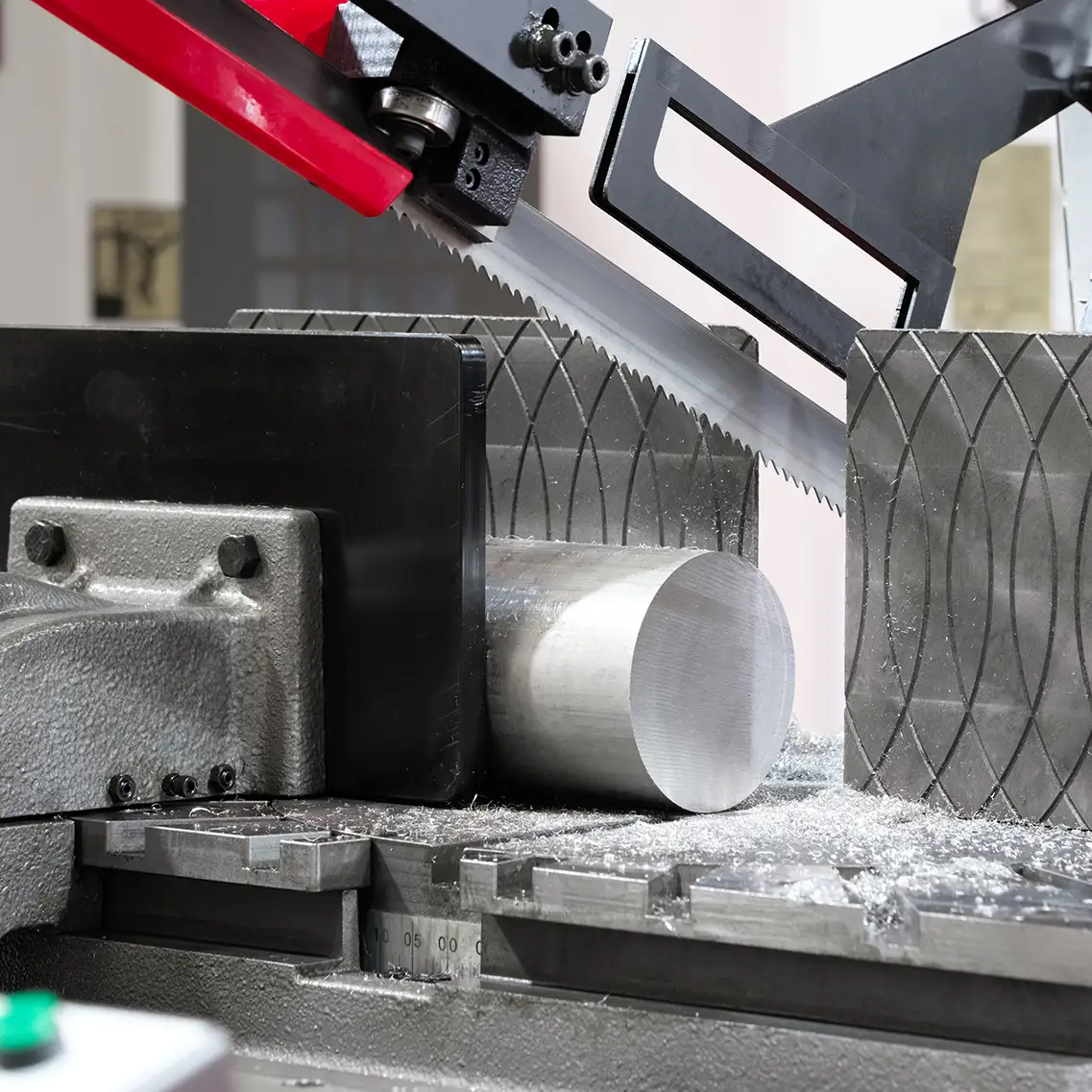 Saw Cutting - Texas Iron & Steel